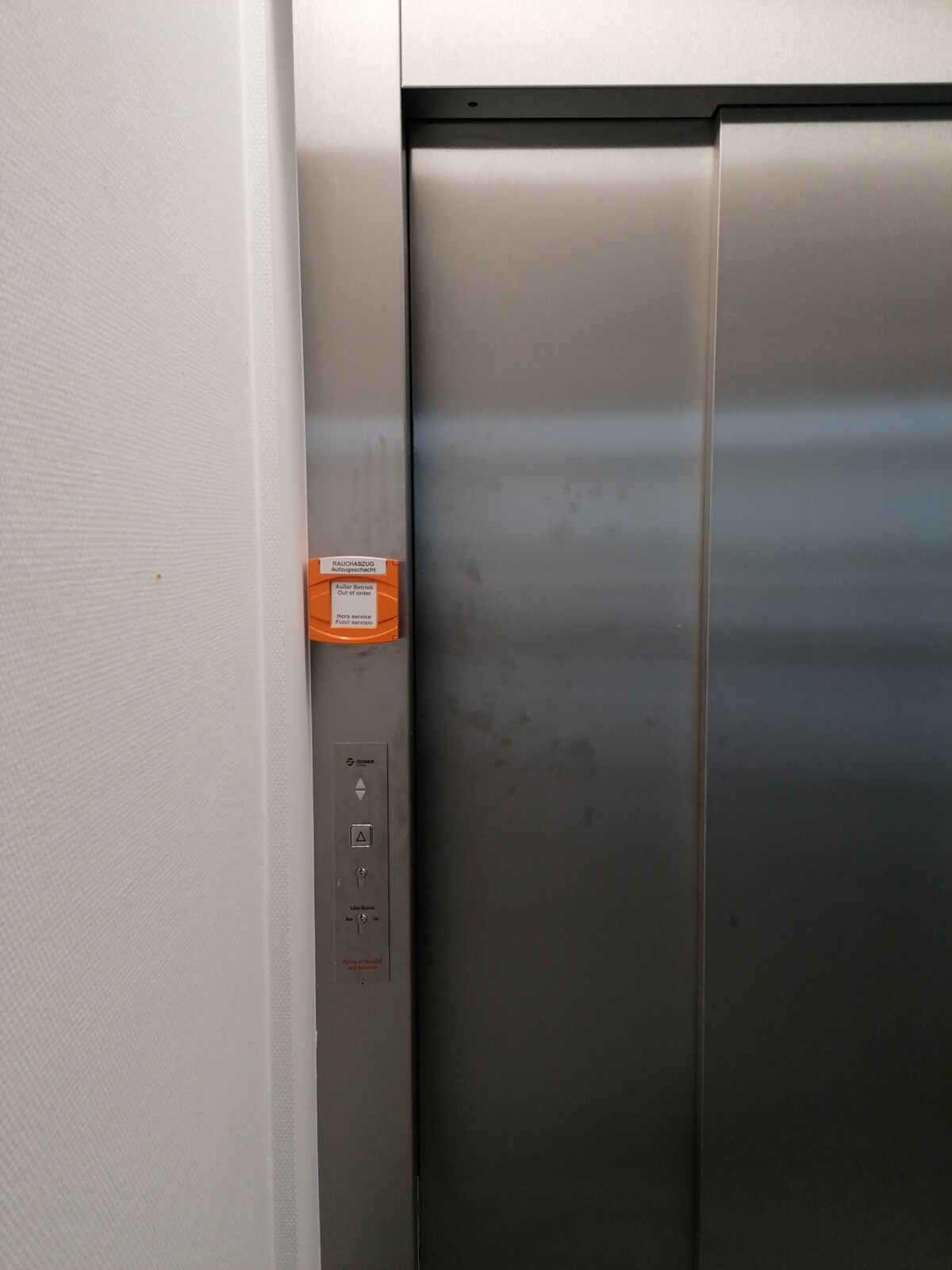 Einbaubeispiele Schachtentrauchung - UNS GmbH